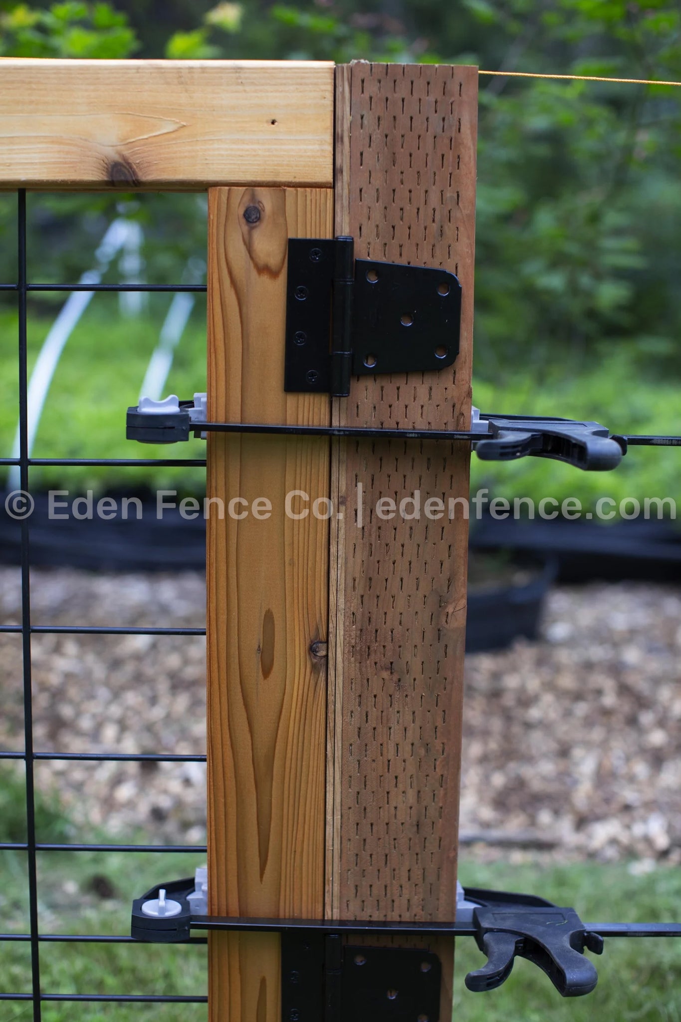 DIY Fence Panel Guide: How to Build a Hog Wire Fence | Eden Fence Co.